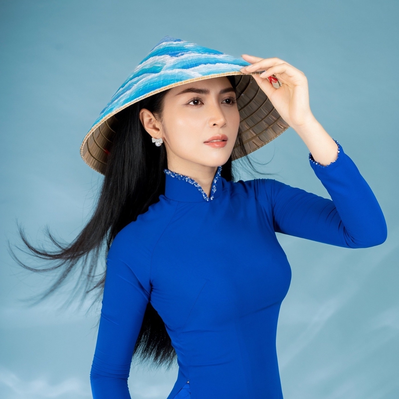 ”Đẹp Nhất Áo Dài (Remix)” by Nguyen Van Chung/Nguyễn Duyên Quỳnh - トラック・歌詞情報 | AWA