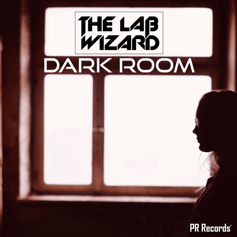 ”Dark Room (Original Mix)” by The Lab Wizard - トラック・歌詞情報 | AWA